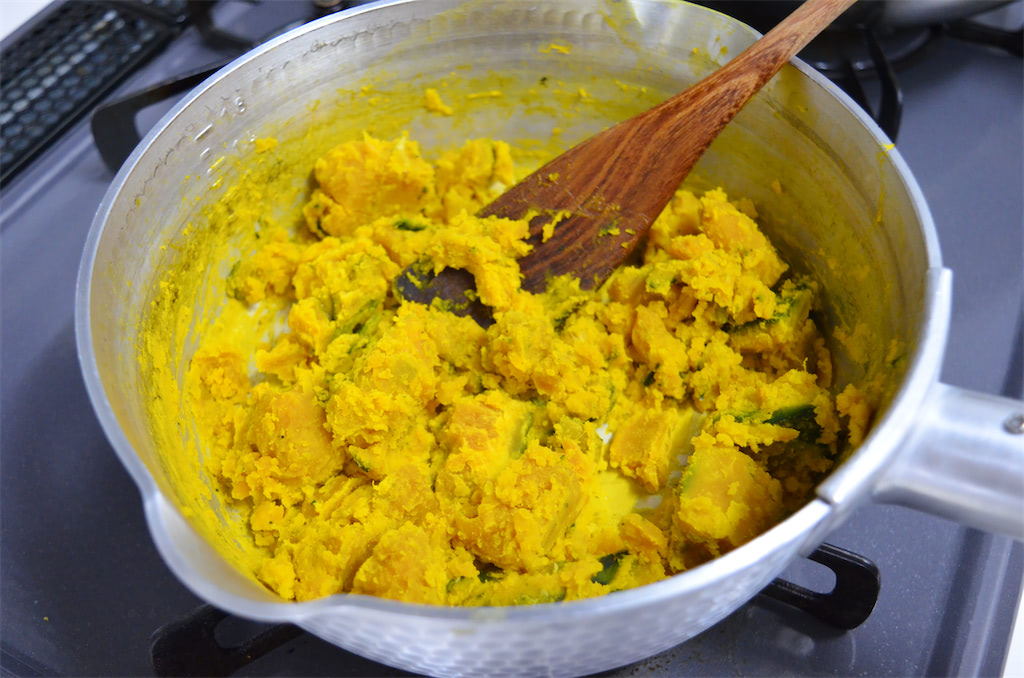 【ハマる新食感】かぼちゃサラダを巻く？油揚げで!?「和風かぼちゃピンチョス」作ってみた！【お弁当にも 】｜ニフティニュース