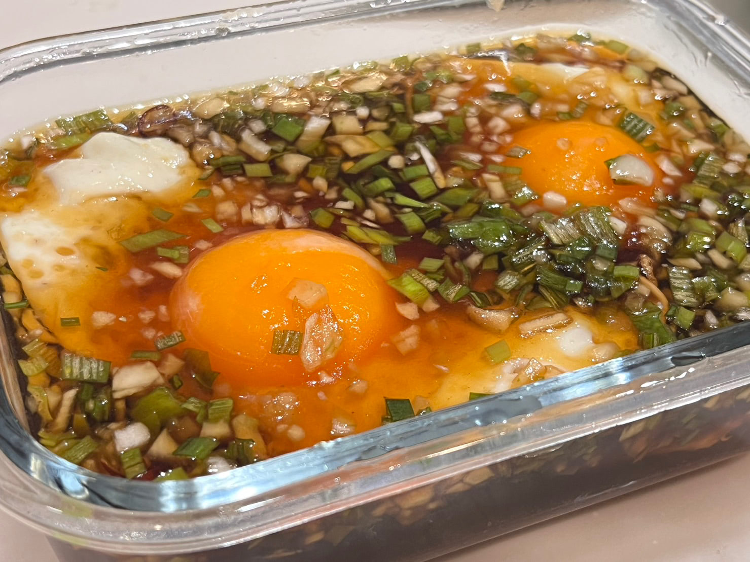 【板前の裏ワザ】目玉焼きをヅケに⁉「漬け目玉焼き」に挑戦♪濃厚黄身とぷりぷり白身に甘辛ダレ~♡ 『あたらしい日日』 こんな時代のニューノーマルな暮らし方。食と農、生活情報をお届けします